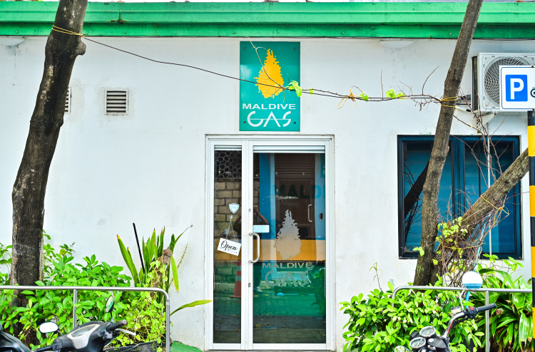 Gas ge ithuru stock eh genes roadha mas feshen vaa irah massala hallu ...