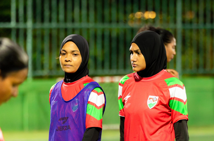Fuluhun ves himanaigen Raajjeyge furathama gaumee anhen futsal team ...