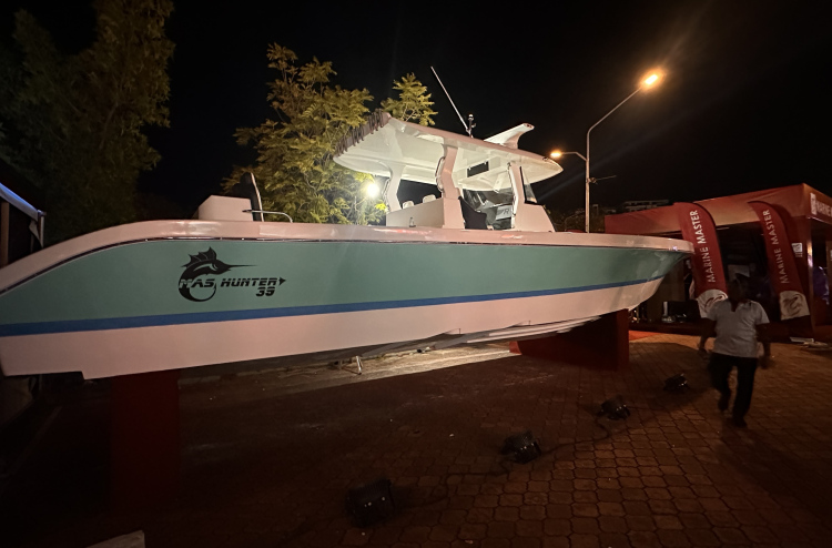 Marine Master in 39 foot ge mas boat eh thaaraf koffi | Mihaaru